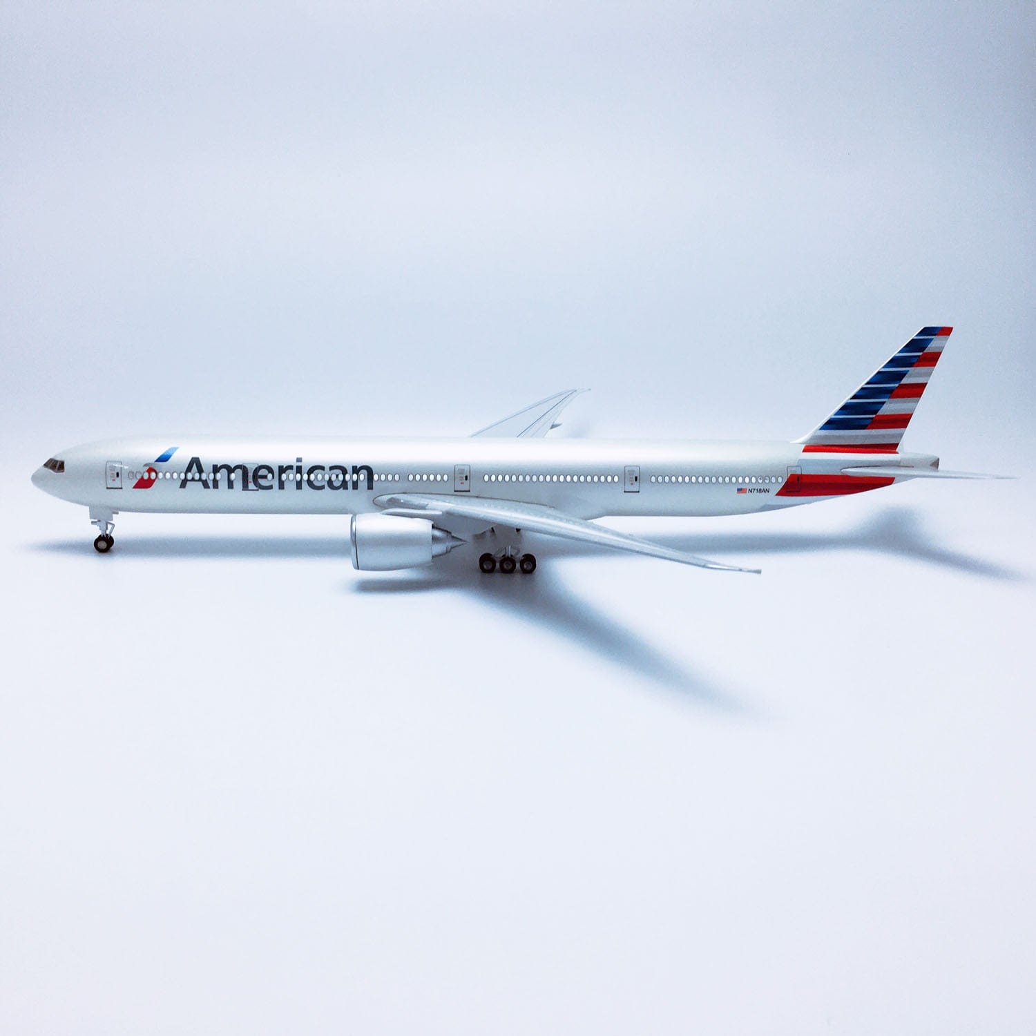 B777 American Airlines - Scale 1/157 - 47CM - 18,5 in - Airplane Model ...