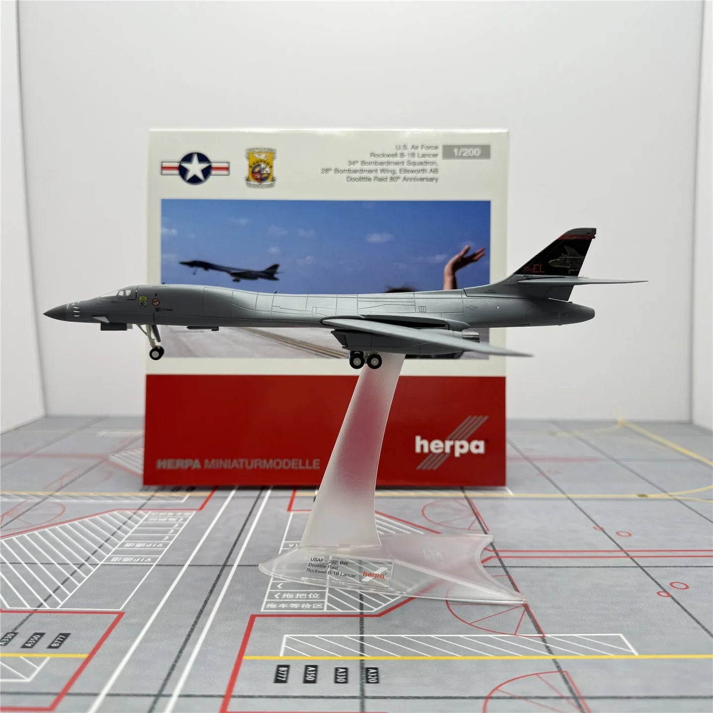United States Air Force Rockwell B-1B Lancer 85-0060 Scale 1:200 Herpa ...