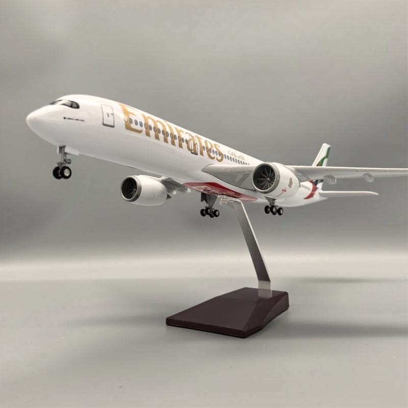 A350 Emirates - Scale 1/142 - 47CM - 18,5 in – Flying Dreams International